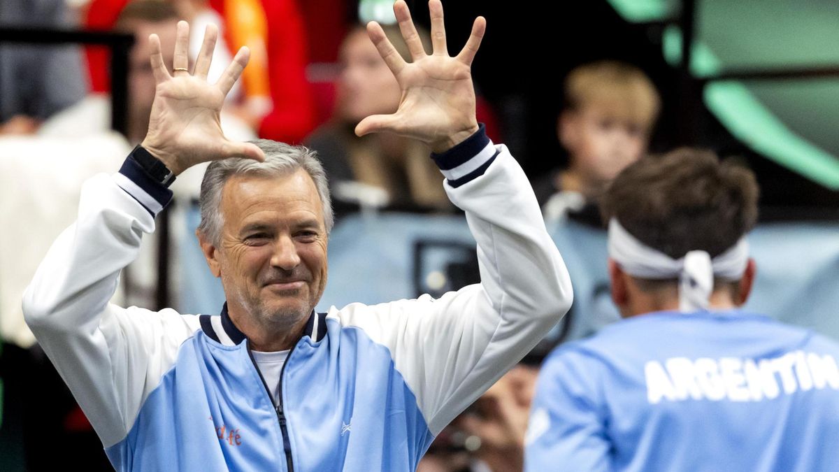 La alegría de Javier Frana tras la clasificación de Argentina al Final ...