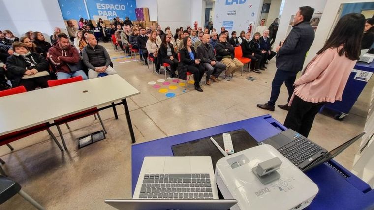 DGE: ¿qué son los carros digitales de Edutec y cómo se emplean en la escuela de tu hijo?