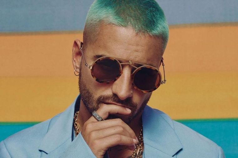 Arde papi: Maluma es el primer hombre en protagonizar la portada de ELLE