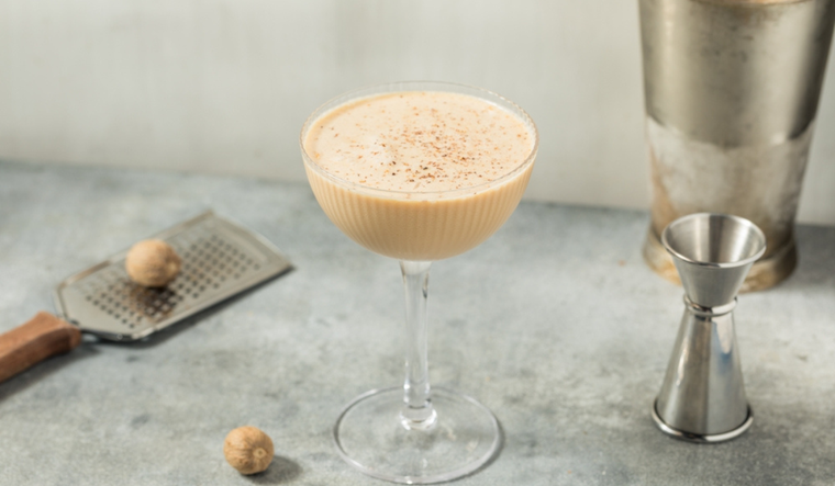 Brandy Alexander: el cóctel elegante que debes probar