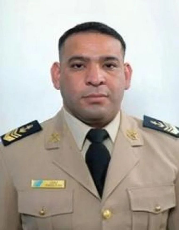 Mató a su esposa a balazos y se suicidó de un disparo en la cabeza ...