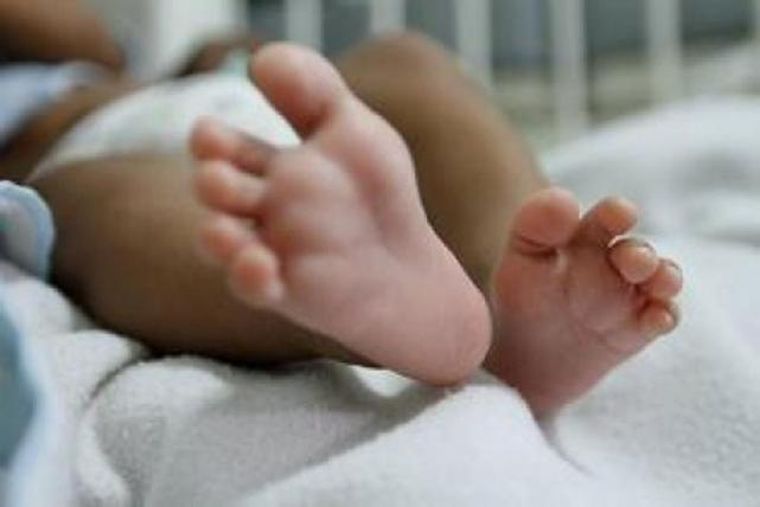 Encontraron a una beba recién nacida abandonada