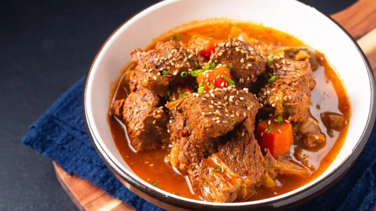 Costillas en salsa roja: receta mexicana tradicional llena de sabor