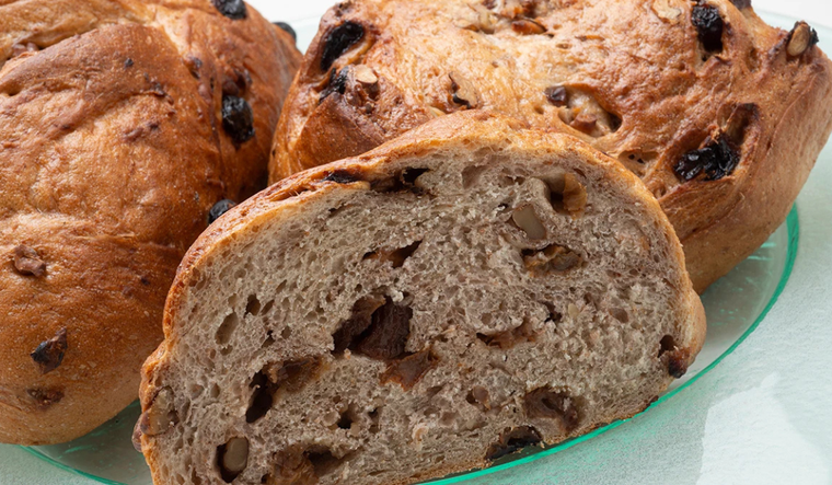 Aprende a hacer receta de pan con pasas con ingredientes simples y ...