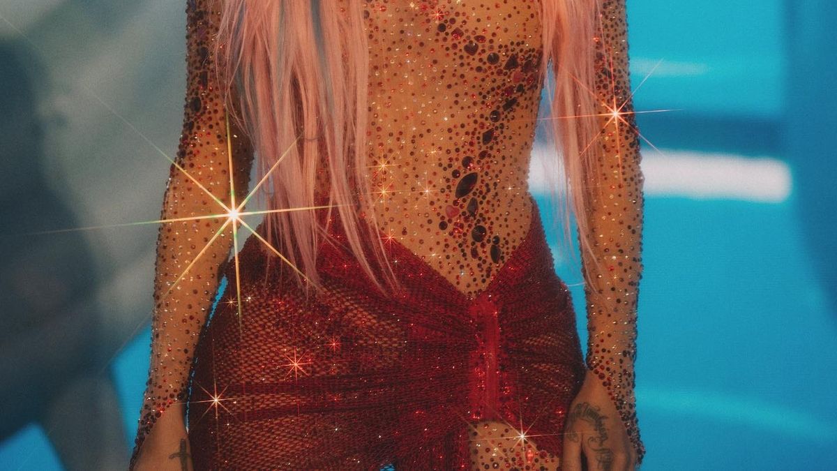 A los 33 y con una figura de lujo: Karol G se muestra en Instagram y se ...