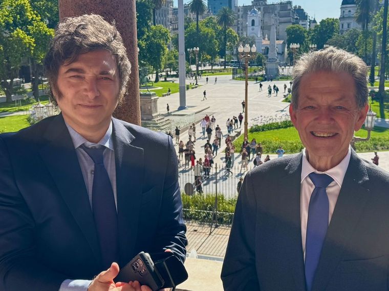 Sería bueno probar con la curva de Laffer