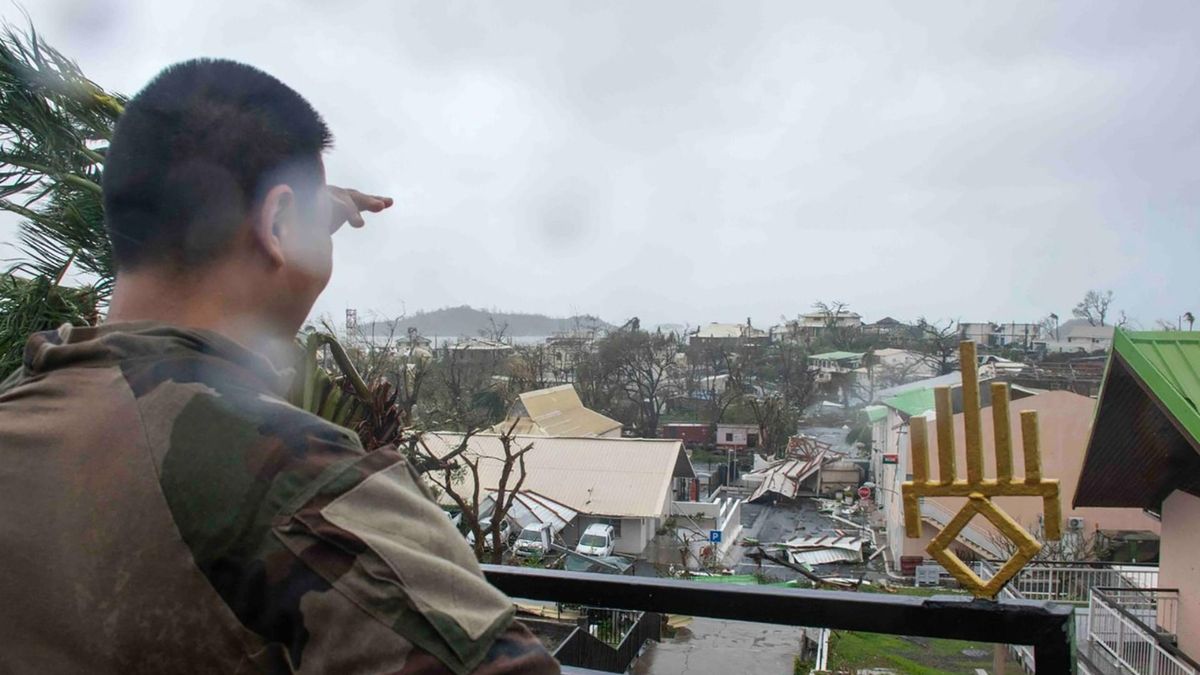 Francia impone un toque de queda en Mayotte tras el terrible paso del ...