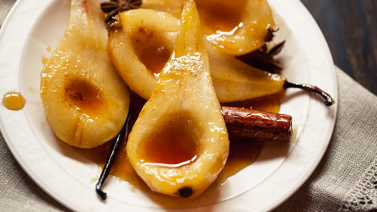 Peras asadas con miel: receta del postre fácil más delicioso