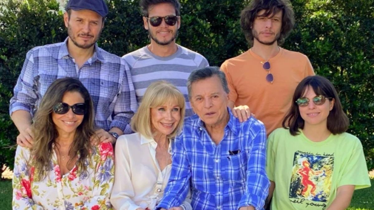 Las fotos del cumpleaños 82 de Palito Ortega junto a su familia y amigos