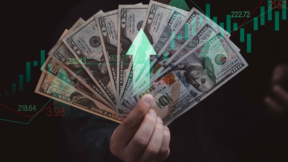 Subió el dólar oficial y el blue: a cuánto cotizan este miércoles