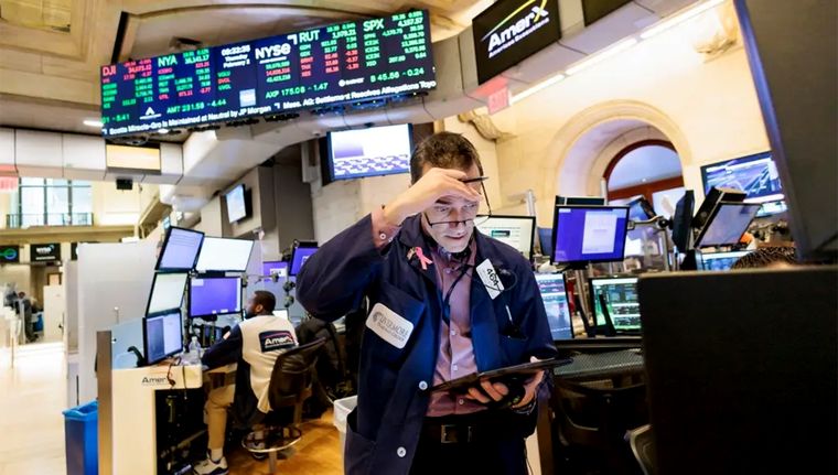 Sigue el festival de acciones y bonos: por qué vuelan y qué puede pasar