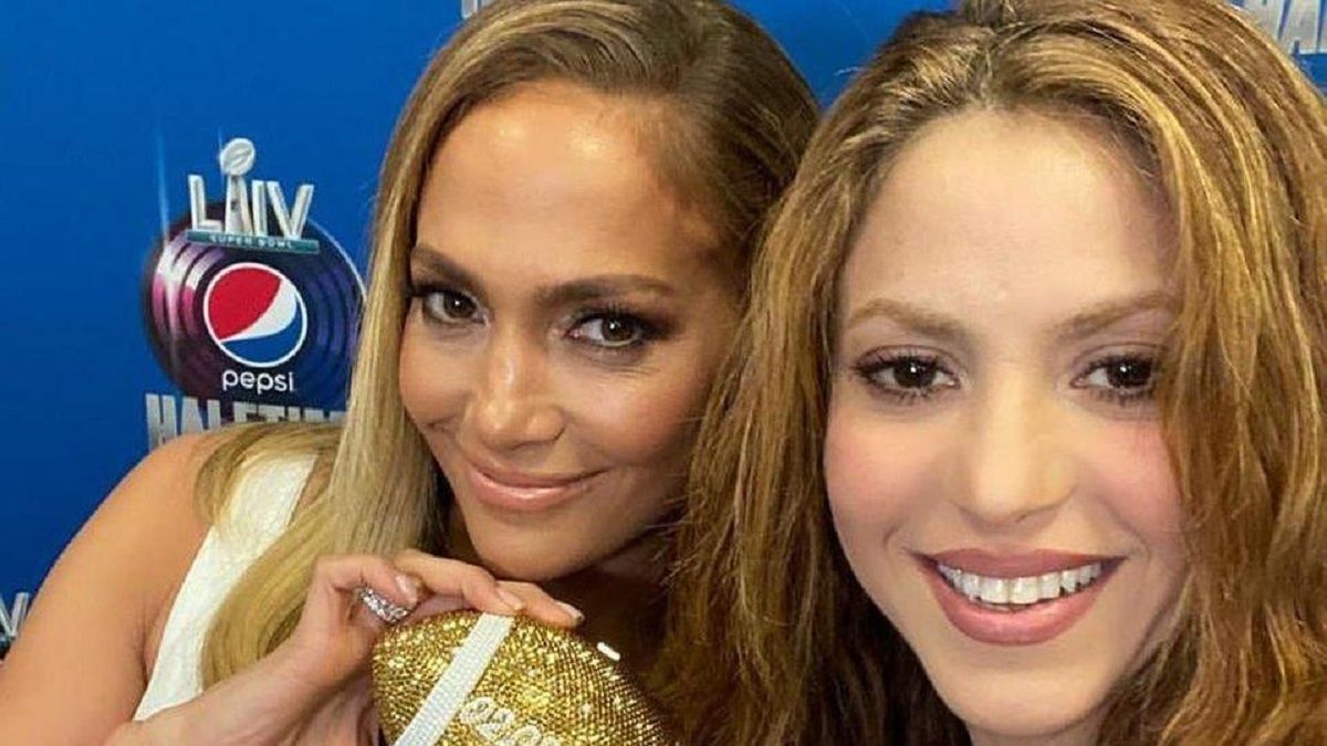 Shakira se burló de Jennifer Lopez en su cara
