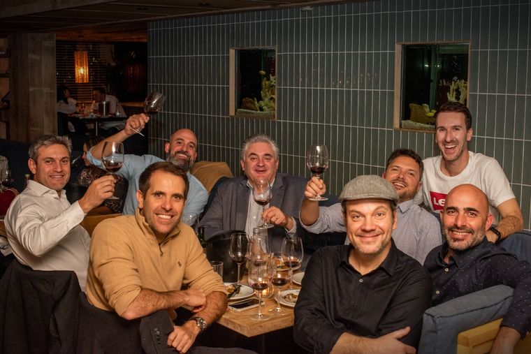 La cena privada y exclusiva de más de 30 enólogos que abrió un evento ...