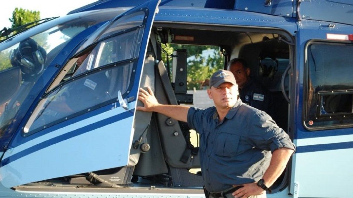 Duras críticas contra Sergio Berni por desmantelar un helicóptero sanitario para que lo use Axel ...