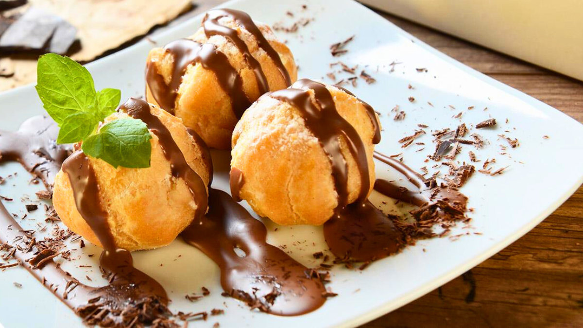 Deliciosos profiteroles rellenos de crema: la receta perfecta