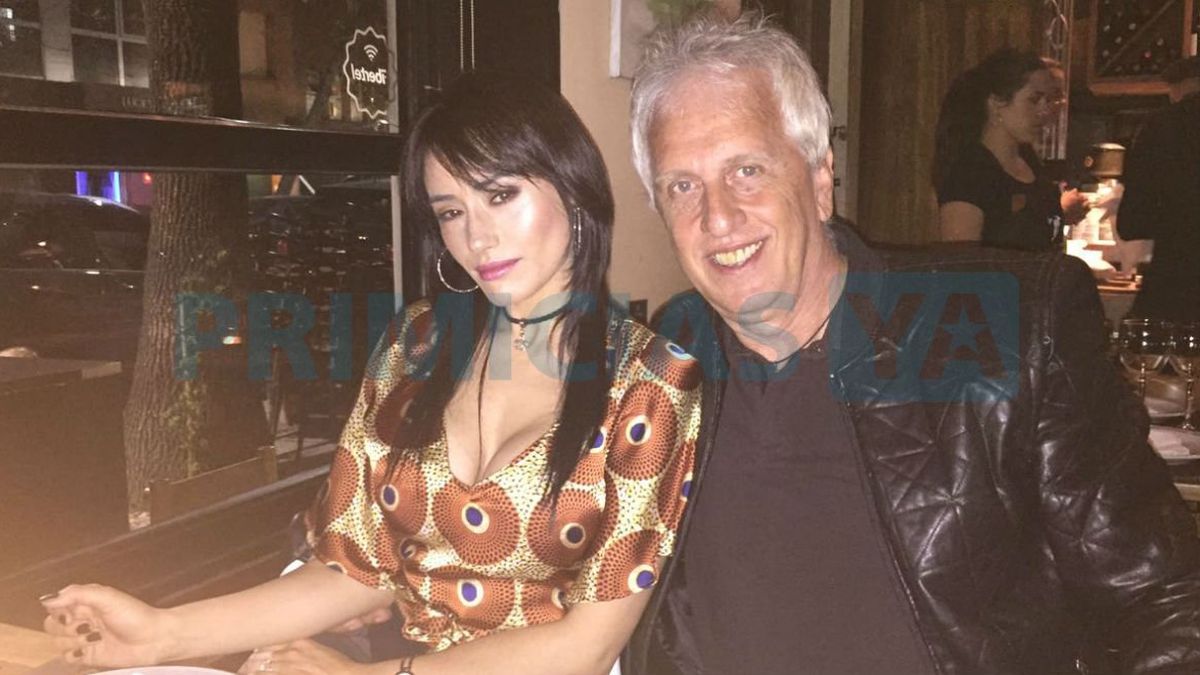 ¿Quién es la morocha que acompaña a Andrés Nara?