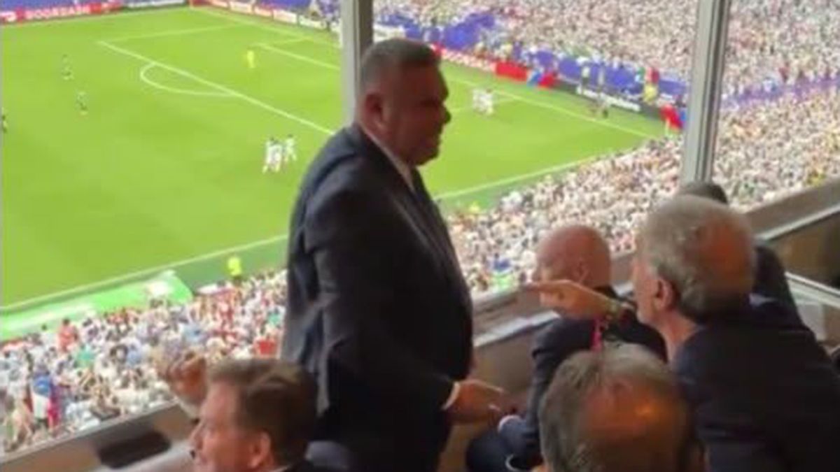 El reproche de Chiqui Tapia a Ruggeri en pleno festejo por el primer ...