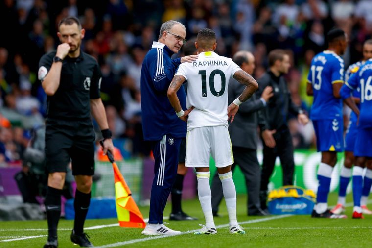 Raphinha, el delantero de Brasil que tuvo Bielsa en Leeds, se sumó a la ...