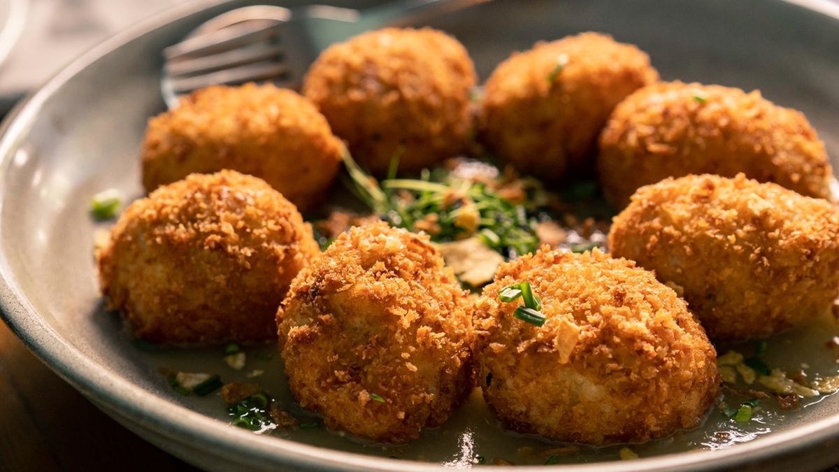 Sin huevo, prepara unas croquetas de garbanzos y lentejas