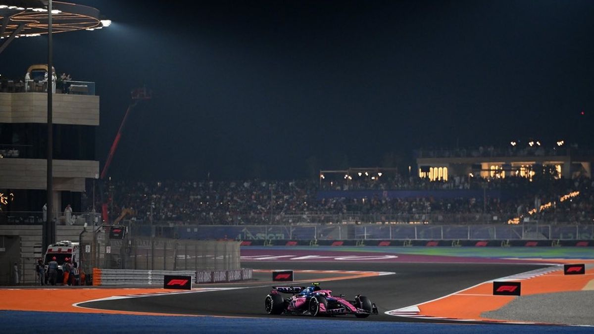 Colapinto completó una gran carrera y terminó P14 en el Gran Premio de ...