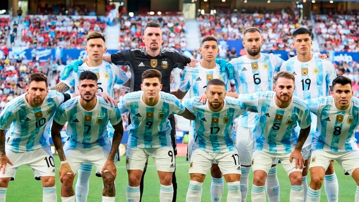 El grupo de WhatsApp de la Scaloneta: Pezzella reveló el motivo íntimo ...