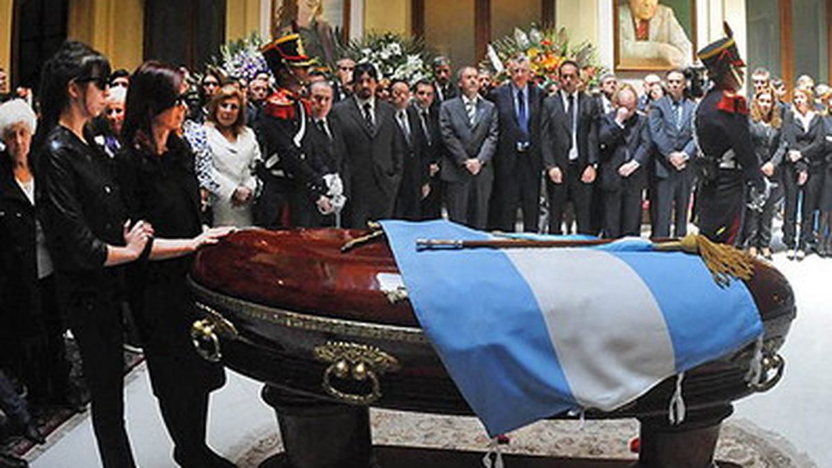 Los encargados del servicio fúnebre explicaron por qué la ceremonia fue ...