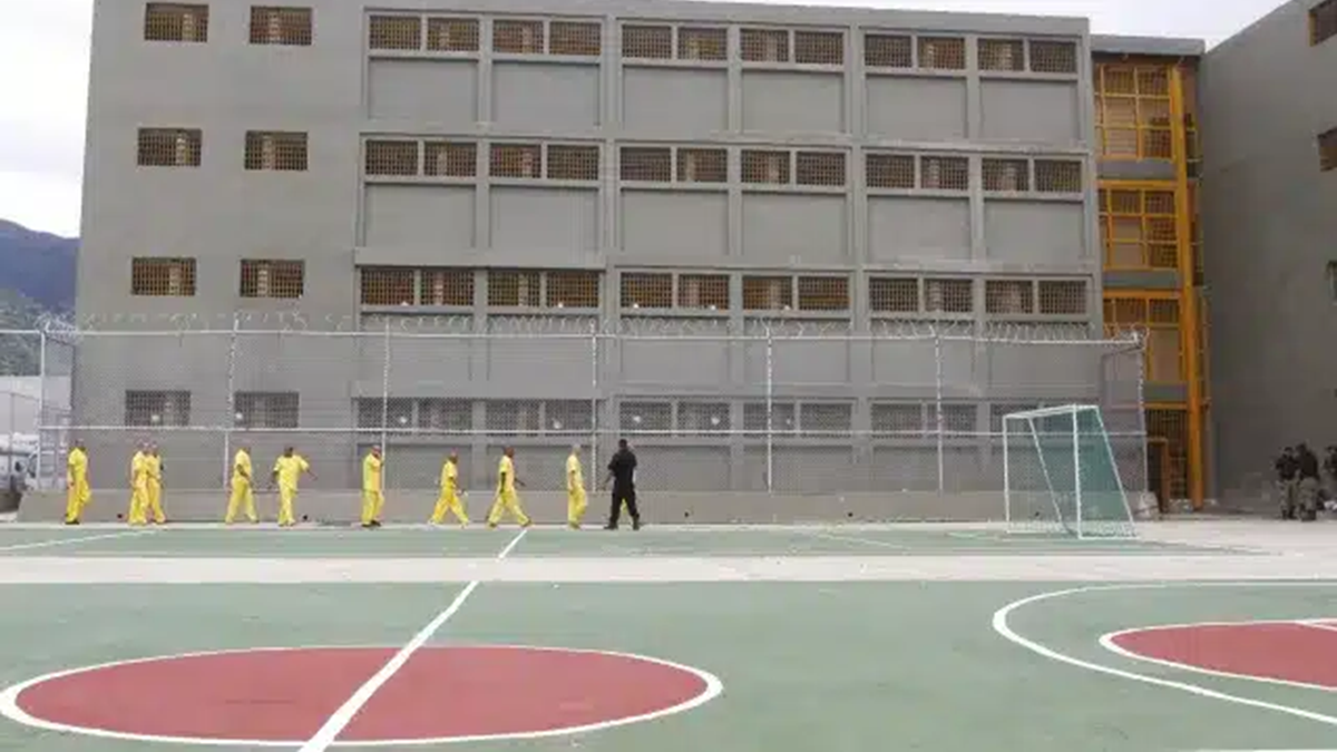 Cómo es El Rodeo I, el centro de detención y tortura en Venezuela donde ...