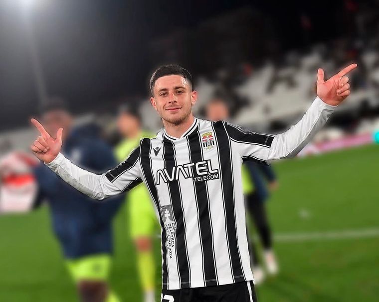 Tras su llegada al país, el Pocho Román mostró su felicidad de jugar en ...