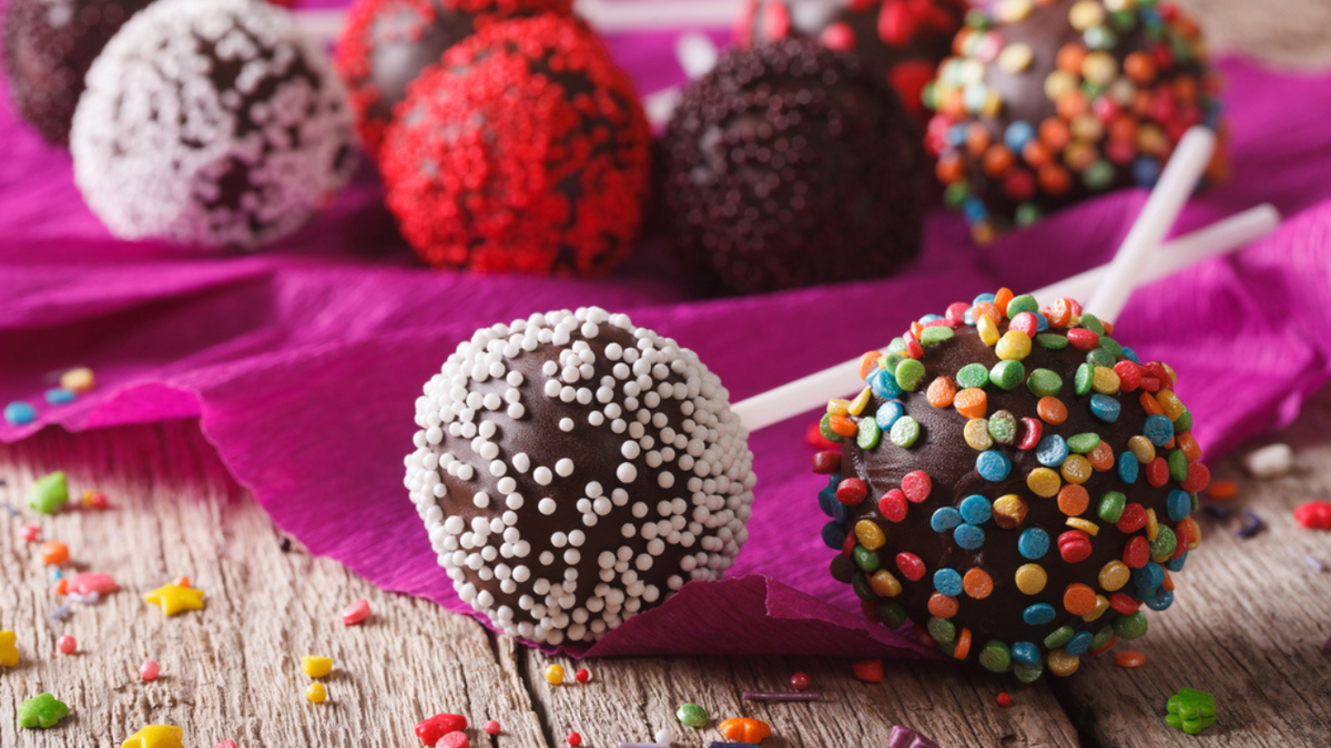 ¡Dulce explosión! Receta de cake pops perfectos para el verano