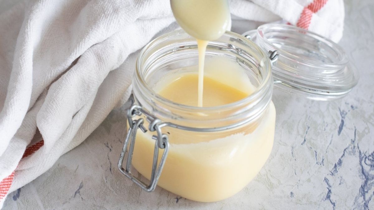 ¡Con 3 ingredientes! Prepara leche condensada casera, deliciosa y económica