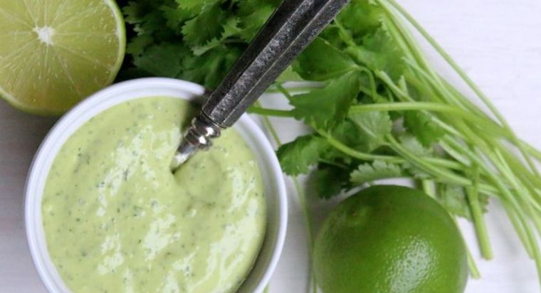 Alta cocina: exquisita mayonesa de cilantro ¡en 5 minutos!