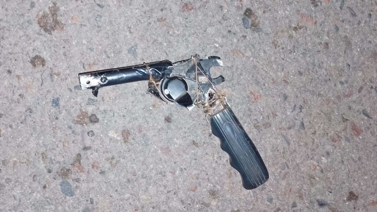 Lo detuvieron con un arma tumbera y una moto robada en Godoy Cruz