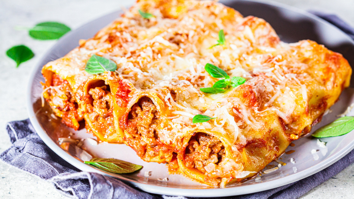 Cómo hacer canelones de carne con salsa de tomate fácilmente