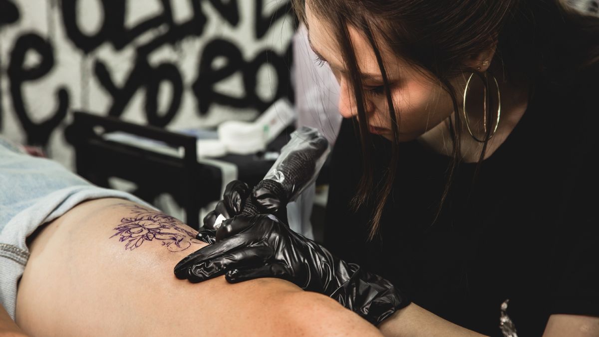 ¿Lista para un tatuaje? Estos cuidados con clave para cuidar tu piel