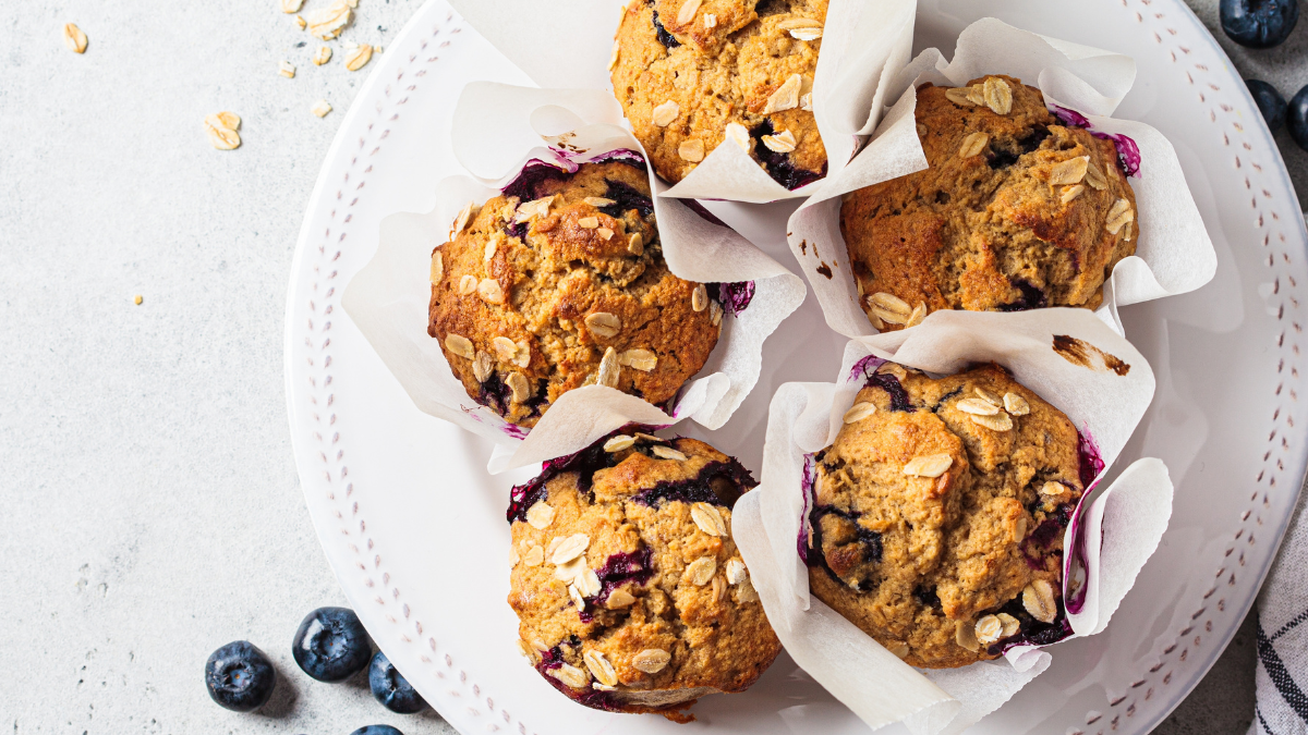 La mejor receta de muffins integrales con arándanos: sencillos ...