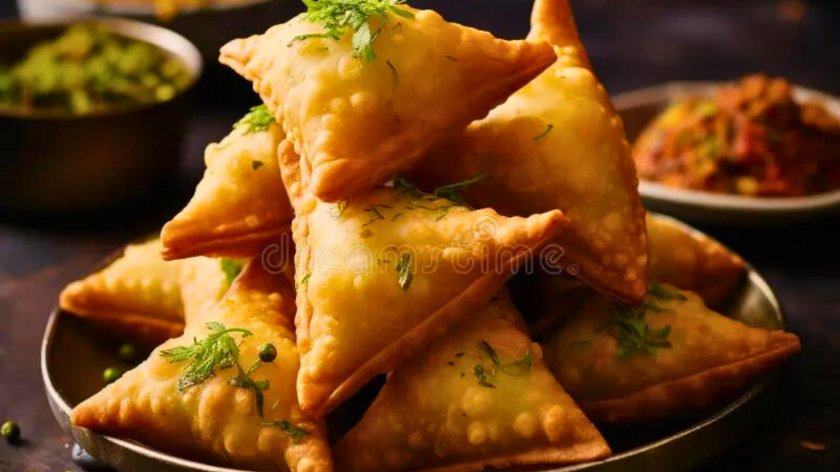 Cómo hacer samosas de papa y guisantes en casa
