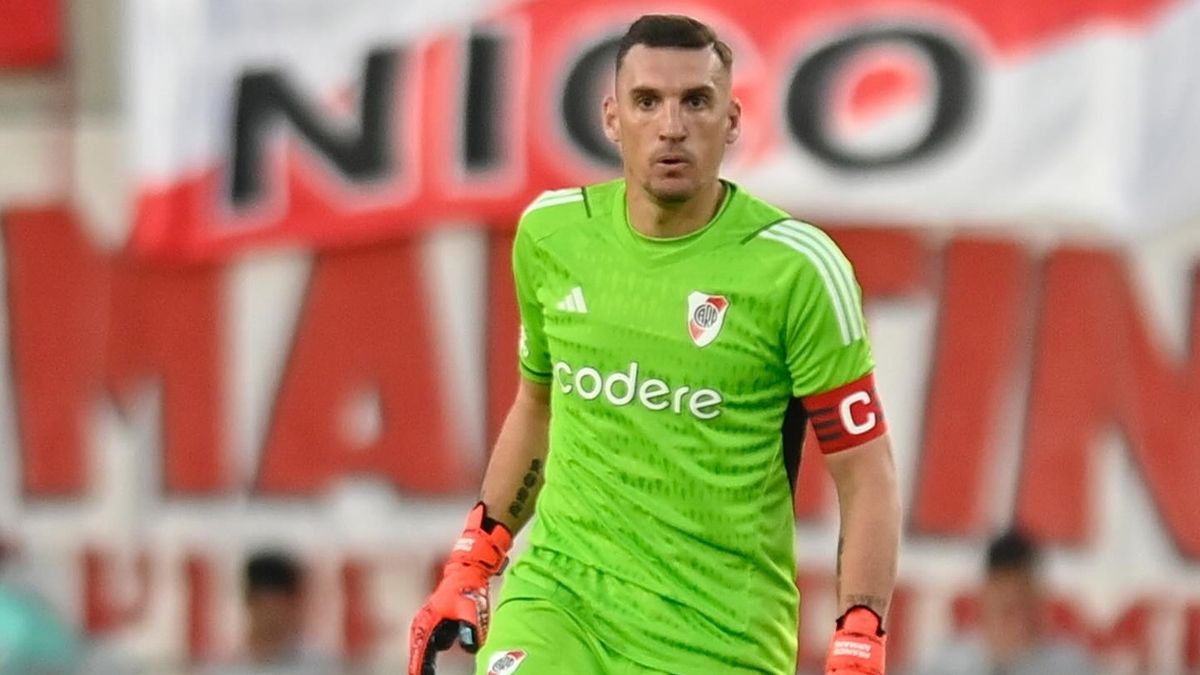 Bomba en River: el destacado arquero del fútbol argentino que quiere ...