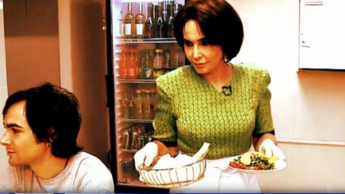 Reapareció Amira Yoma: es moza en un restaurant árabe