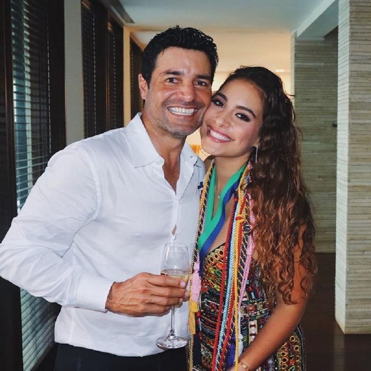 Chayanne sorprende a su hija en su debut como artista