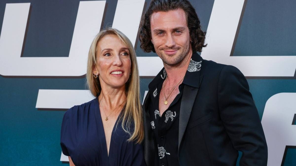 La historia de grooming de Aaron Taylor Johnson y su esposa