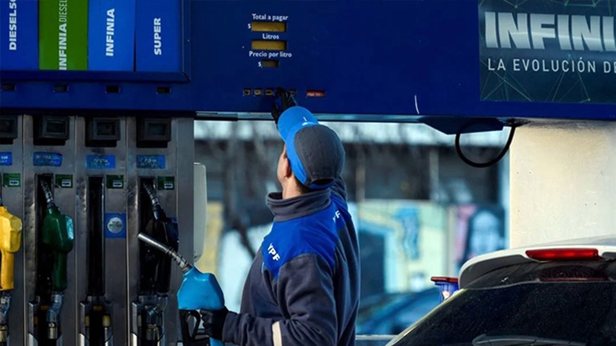 Confirmado: YPF aumenta las naftas un 4,5% promedio en el país