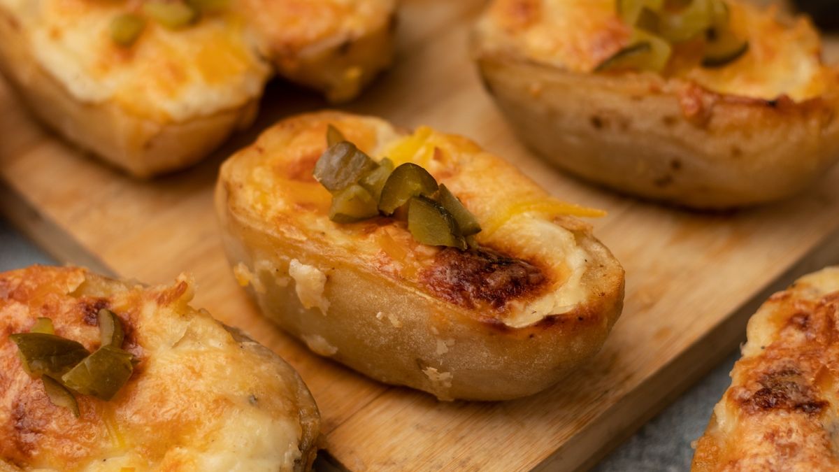 Muy económico: prepara unas patatas rellenas con pocos ingredientes