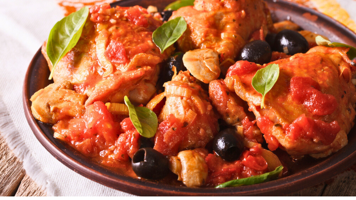 Pollo alla cacciatora fácil: receta italiana casera