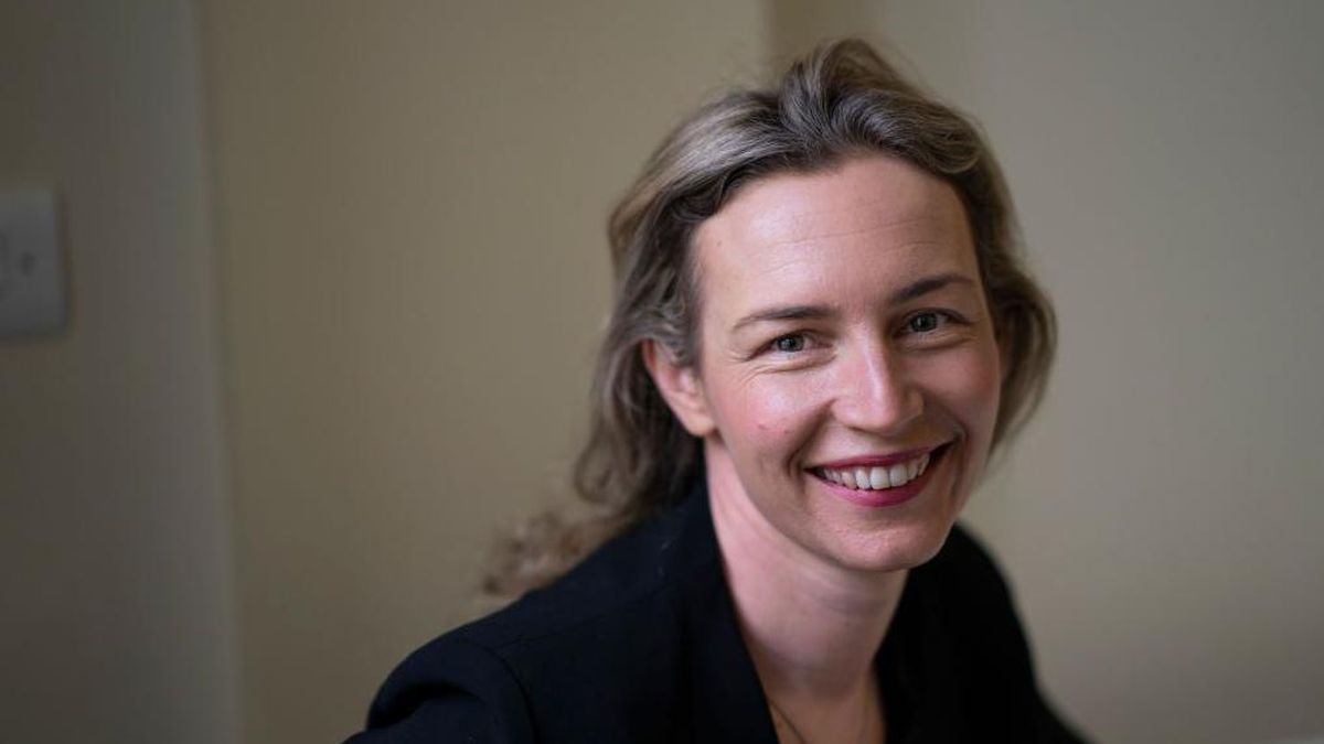 Lea Ypi: por qué decidí investigar la vida de mi abuela cuando una ...