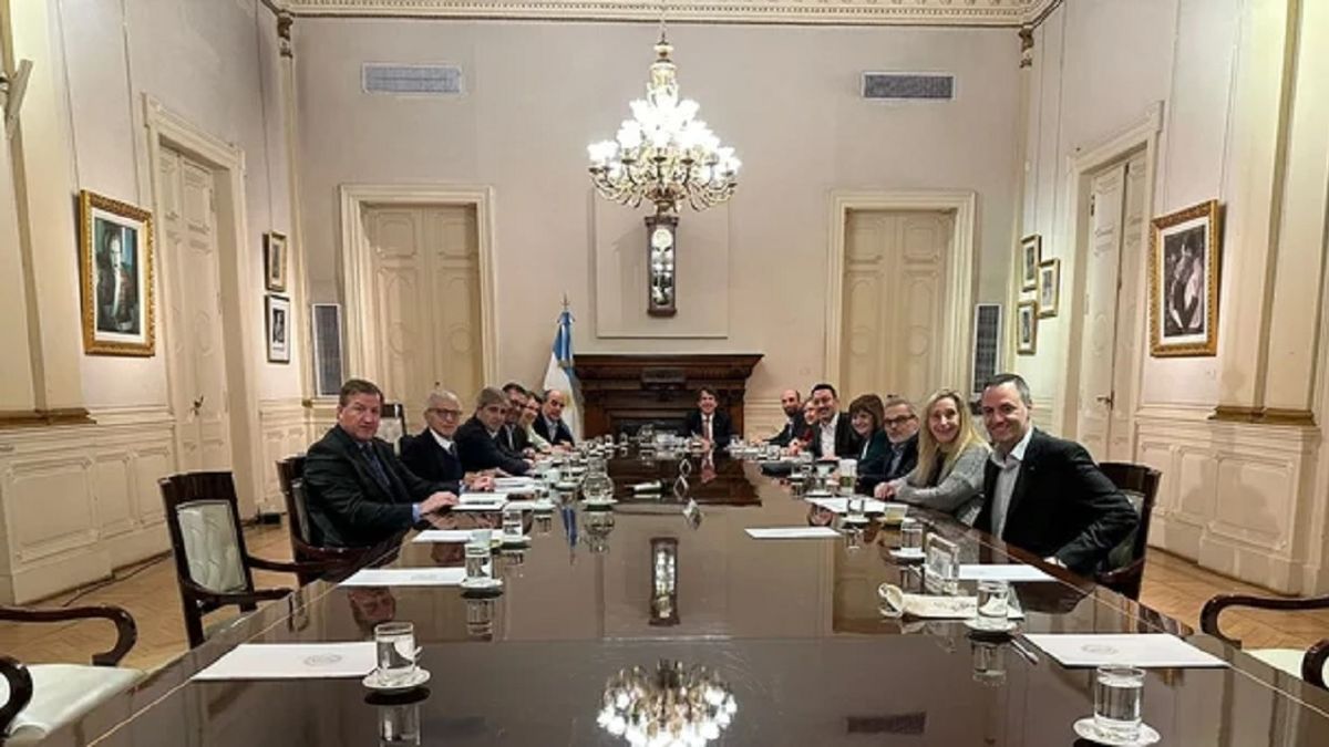 Una jornada intensa en Casa Rosada con Nicolás Posse como protagonista ...