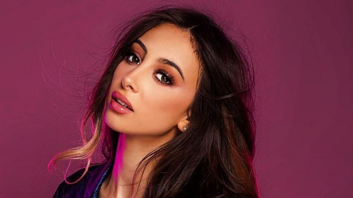 La hija Menor de Marco Antonio Solís comparte fotos en minifalda y ...