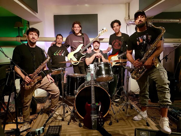 Barbazul, la banda tributo a Patricio Rey y sus Redonditos de Ricota ...