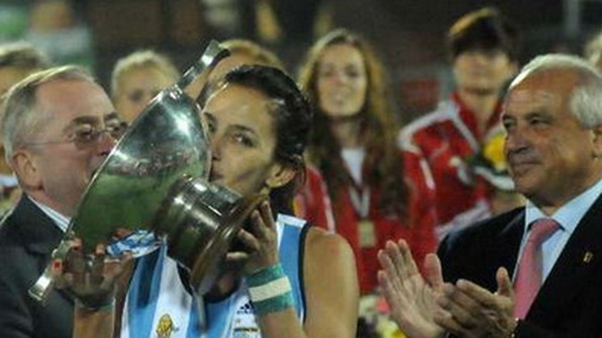 Lucha Aymar fue consagrada la mejor jugadora del Mundial