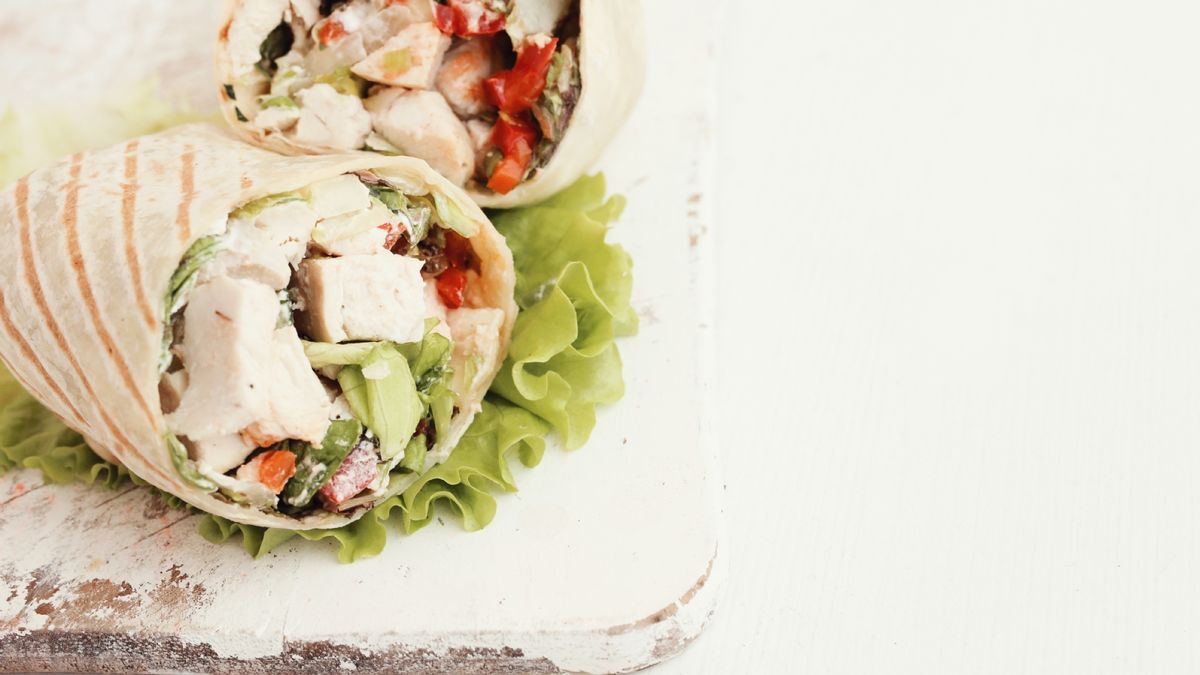 En 15 minutos unos rico wraps de pechuga de pollo con vegetales