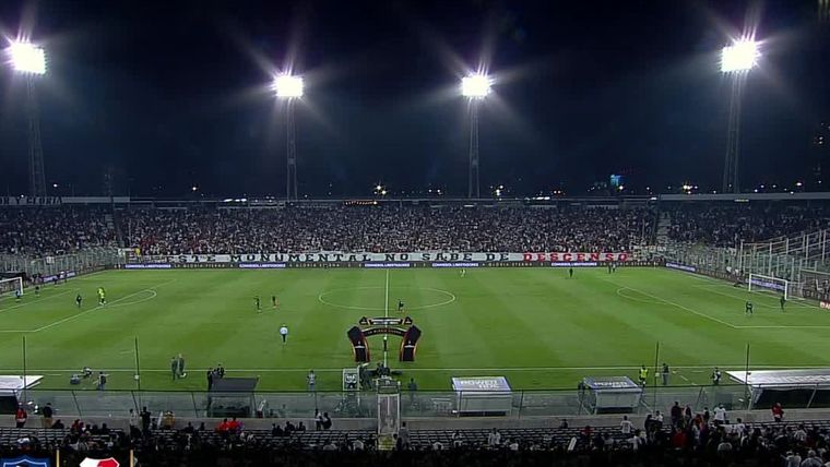 La picante bandera de Colo Colo para River que le recuerda el descenso ...